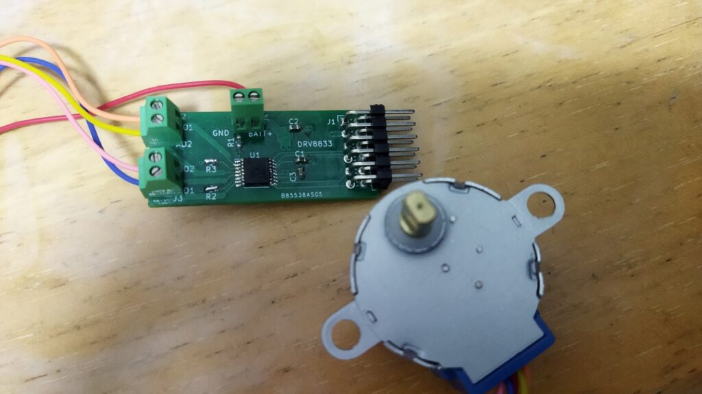 ステッピングモータを自作のドライバ回路とプログラムで動かしてみた